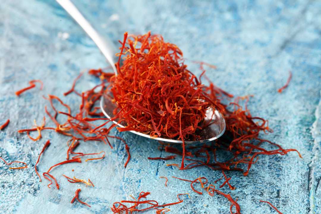 Health benefits of saffron (kesar) during pregnancy - Healthy Master